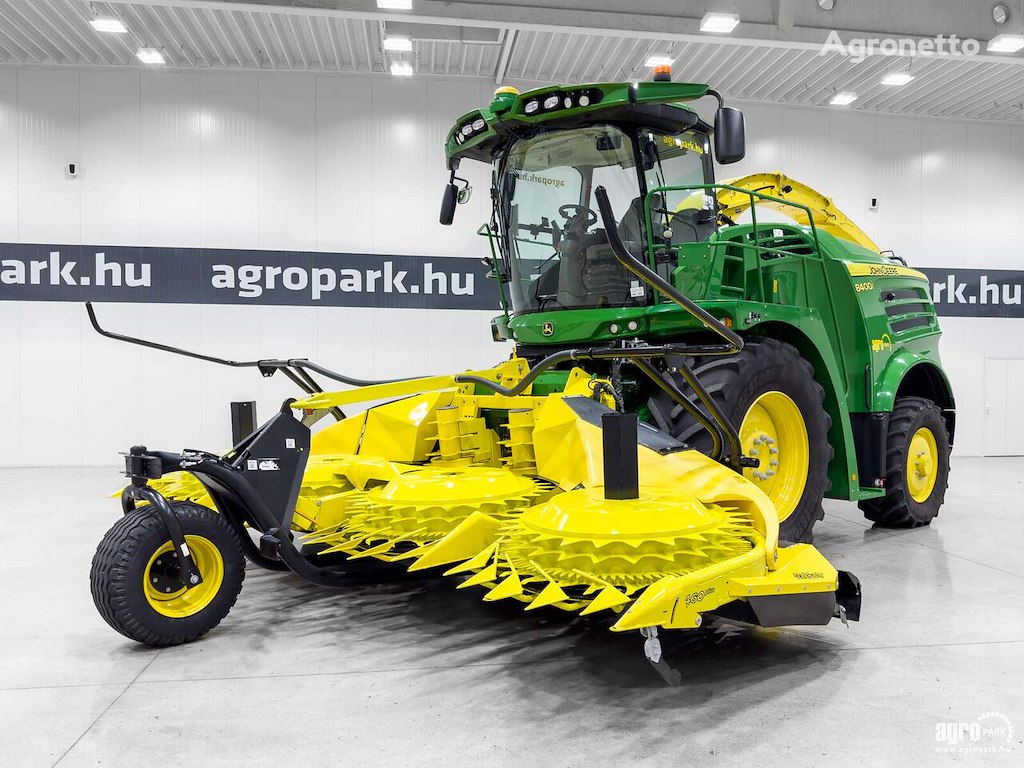 John Deere 8400 4WD krmni kombajn