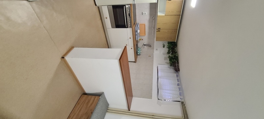 NOVI BEOGRAD BEZANIJSKA KOSA 170m2 , 8 ari , 2300e