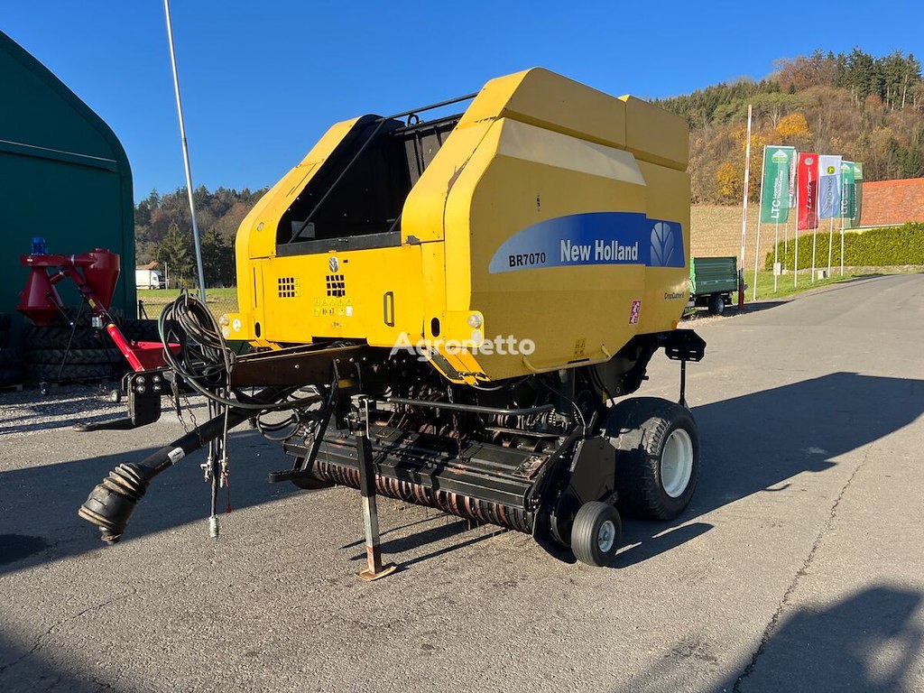 New Holland BR 7070 balirka za okrugle bale