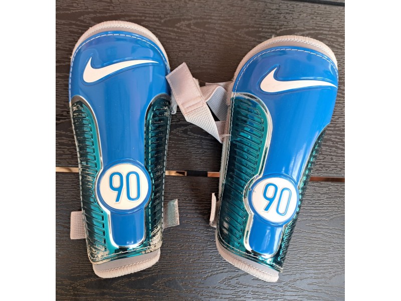 NIKE 90 STITNICI