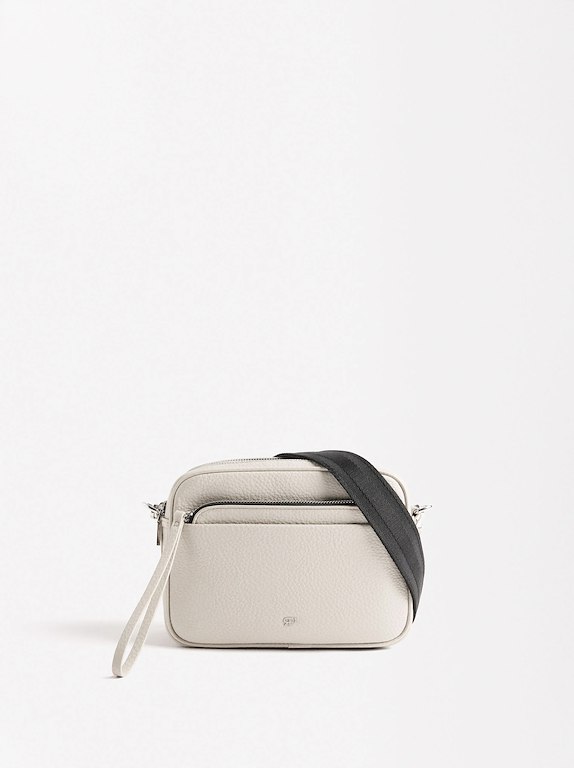 Crossbody bag with outer pockets