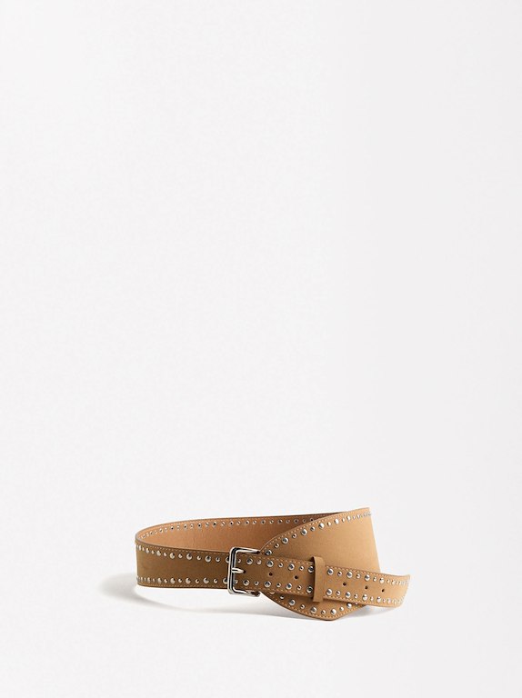 Belt with studs