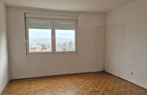 Prodajem Stan-Apartman, Karaburma, Beograd Grad