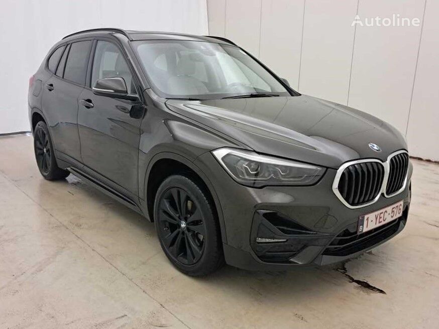 BMW X1 2.0 d sDrive18 Sportline / Pano / Leder / Navi / ... terenac