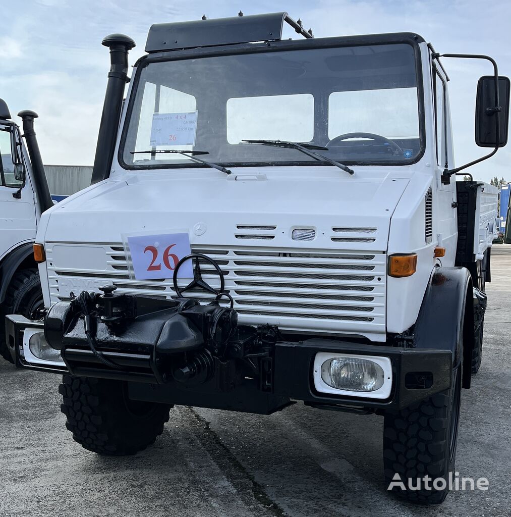 Mercedes-Benz UNIMOG 435 4X4 kamion s ravnom platformom