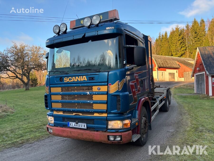 Prodaje se Scania 144 rol kiper sa kukom na aukciji