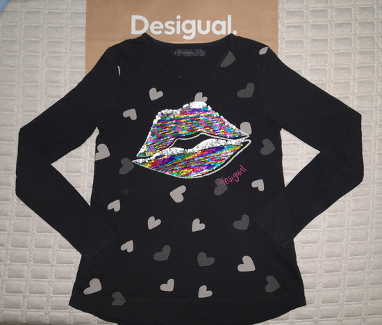 Desigual crna majica sa srcima XS/S%%