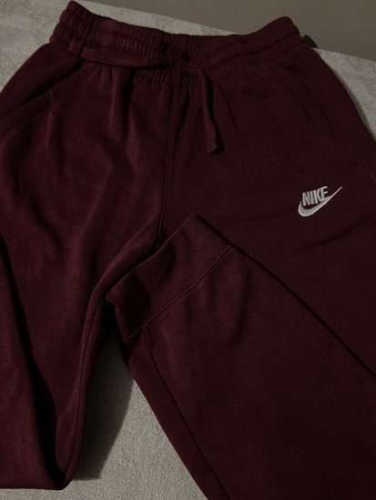 Nike zenski komplet