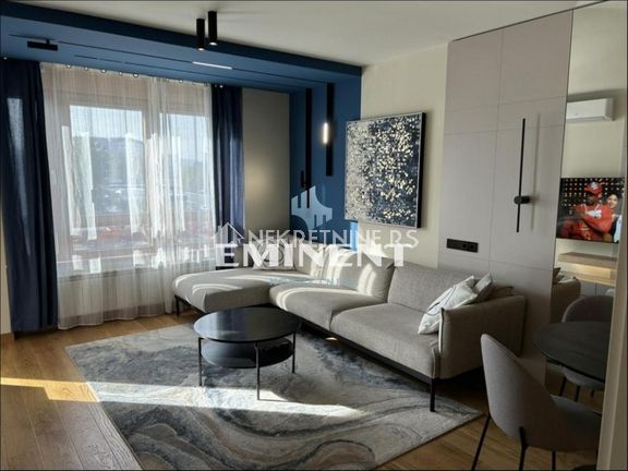 Novi Beograd, Blok 65, Bulevar heroja sa Košara, 3.0, 77m2, 1500 EUR