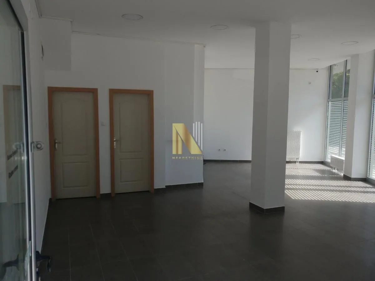 Izdavanje, poslovni prostor, 50m2, Bulevar Evrope, Novi Sad, Novi Sad