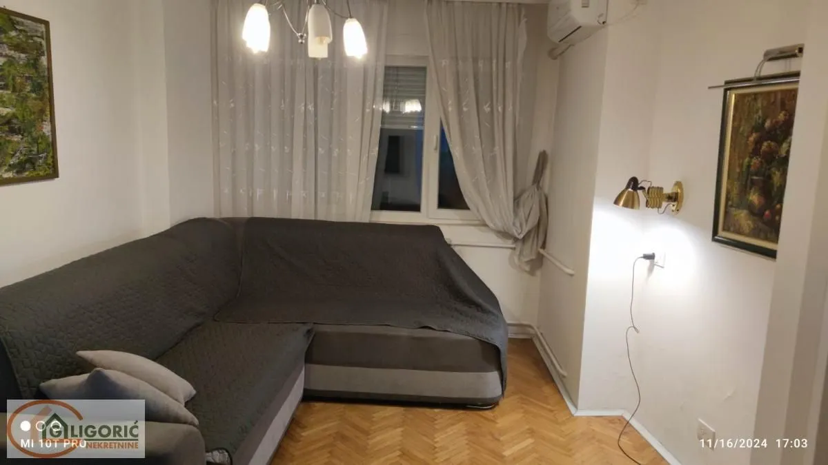 Izdavanje, dvosoban stan, 52m2, Tolicin Venac, Beograd