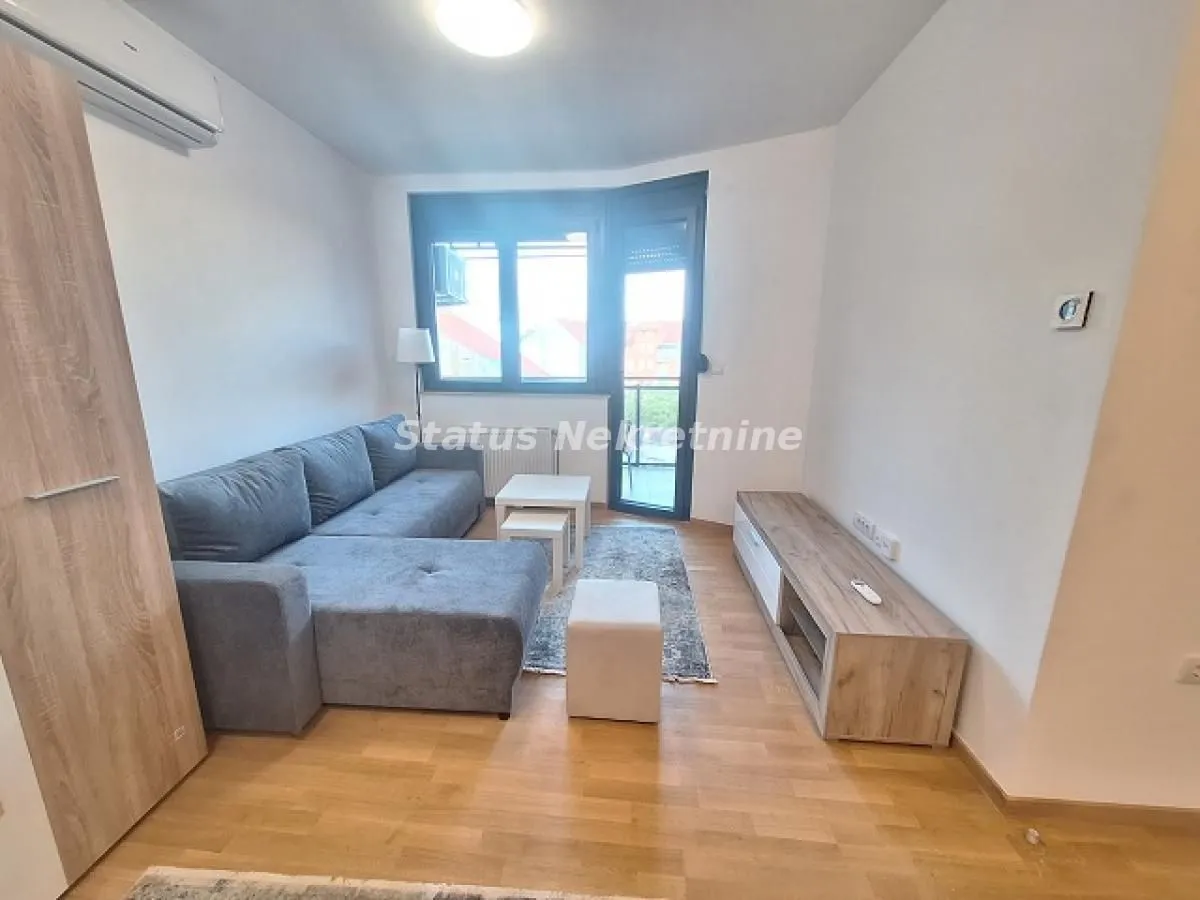 Izdavanje, jednosoban stan, 40m2, Centar, Novi Sad