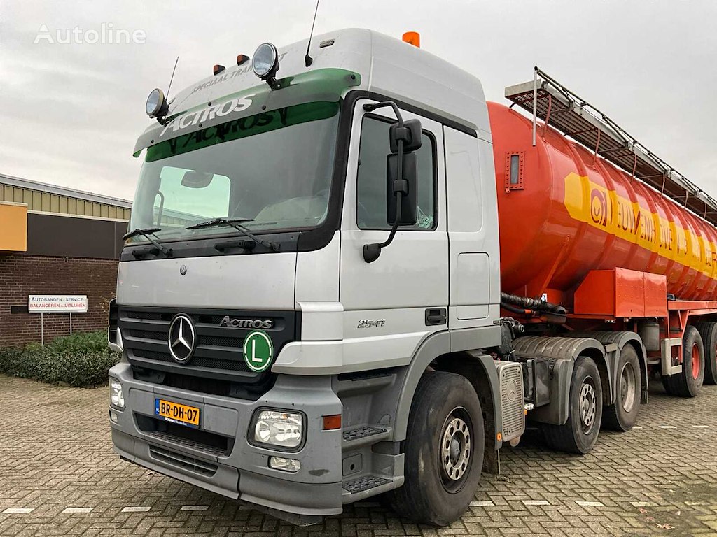 Prodaje se Mercedes-Benz Actros 2541LS tegljač na aukciji