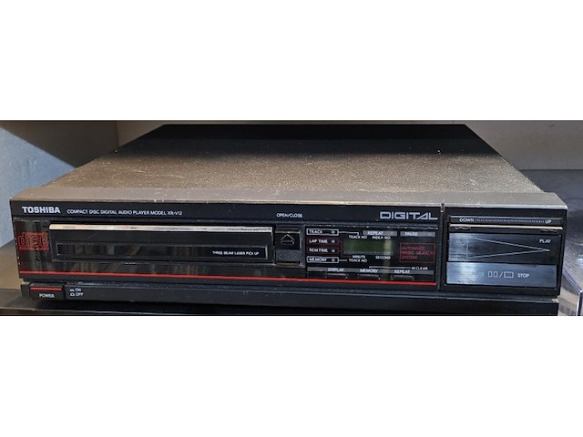 Toshiba CD player XR-V12, (1986)  Made In Japan