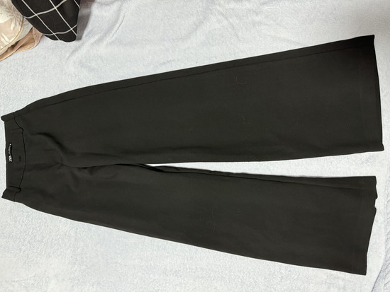 Zara pantalone