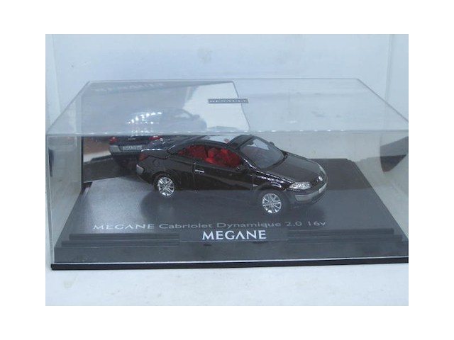 1:43 universal hobbies renault megane CC