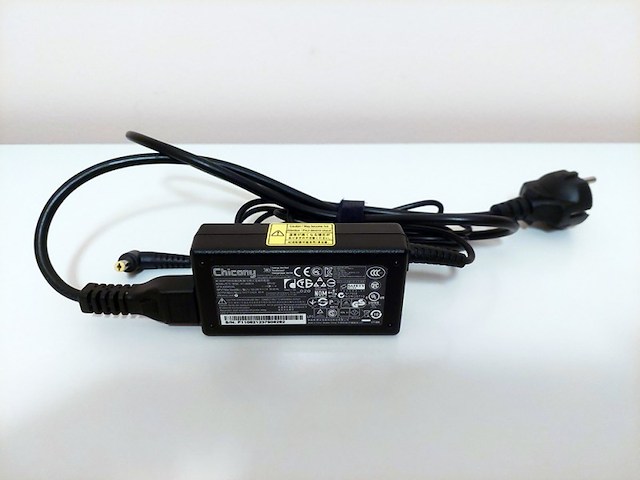 Chicony adapter 19V