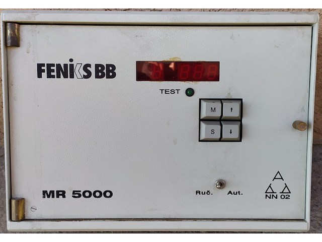 Mikro procesorski regulator tip: MR500