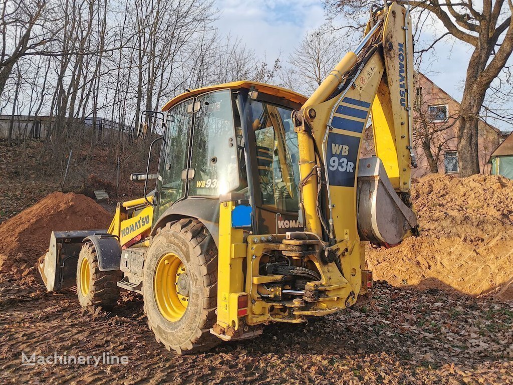 Komatsu WB93R-8 bager-utovarivač