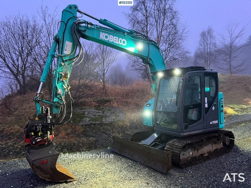 Kobelco SK75SR-7 Excavator w/ Rototilt, sanding bucket and cleaning buck mini bager