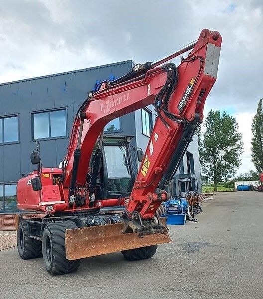 JCB JS 175 bager točkaš