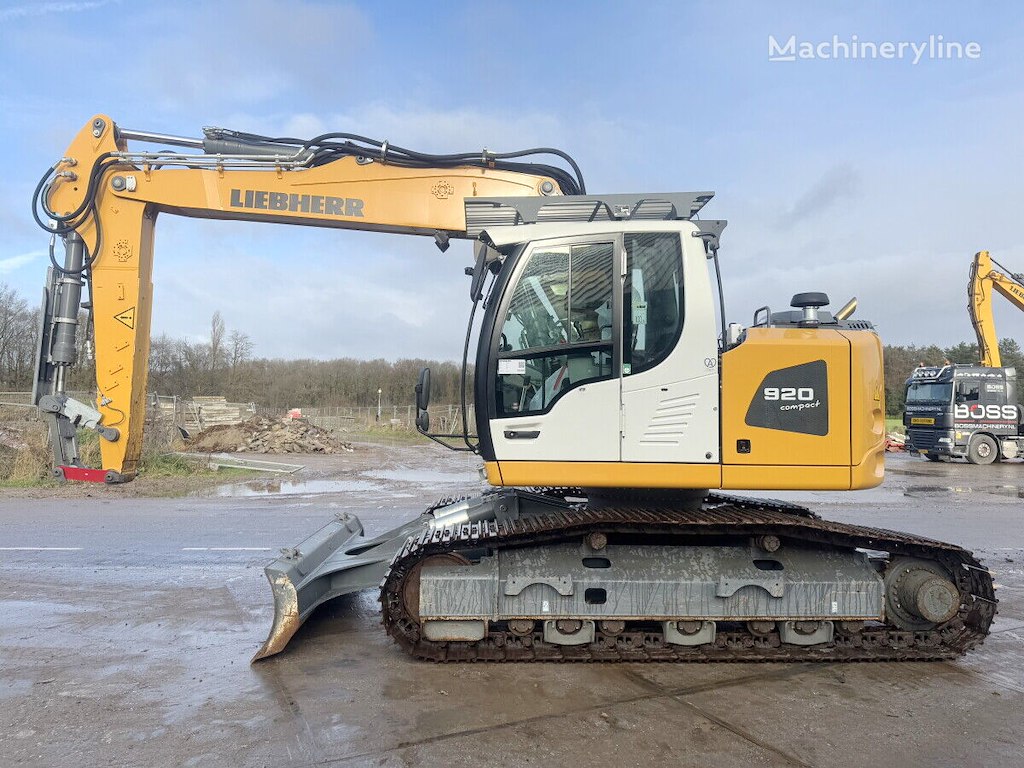 Liebherr R920LC Compact bager guseničar