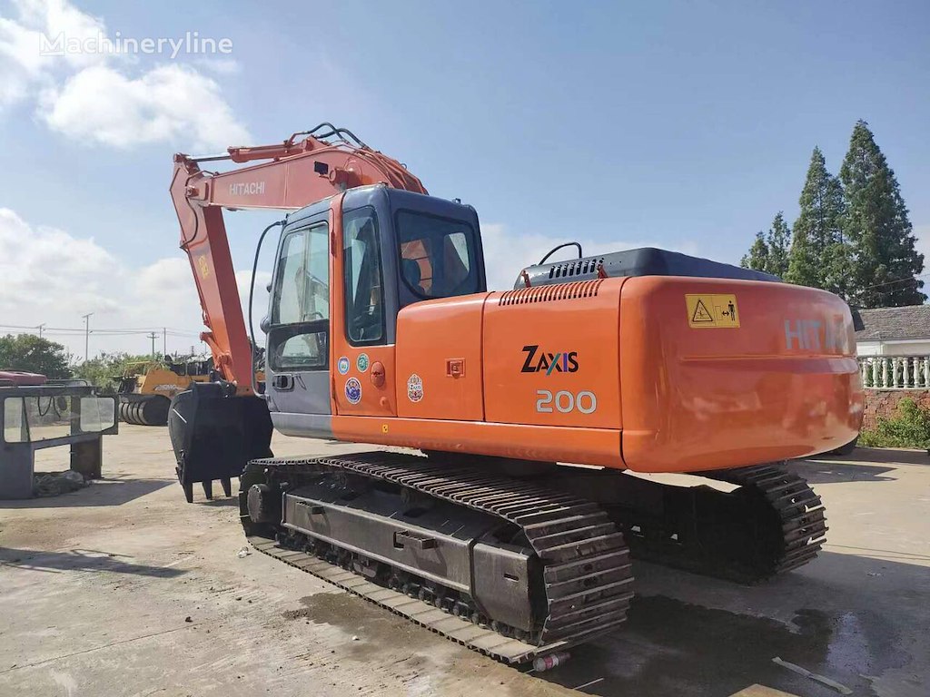 Hitachi ZX200 bager guseničar