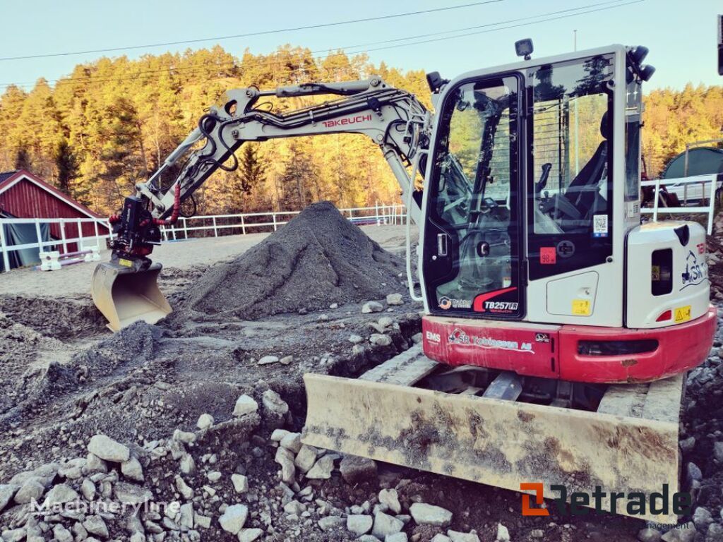 Prodaje se Takeuchi TB 257 mini bager na aukciji