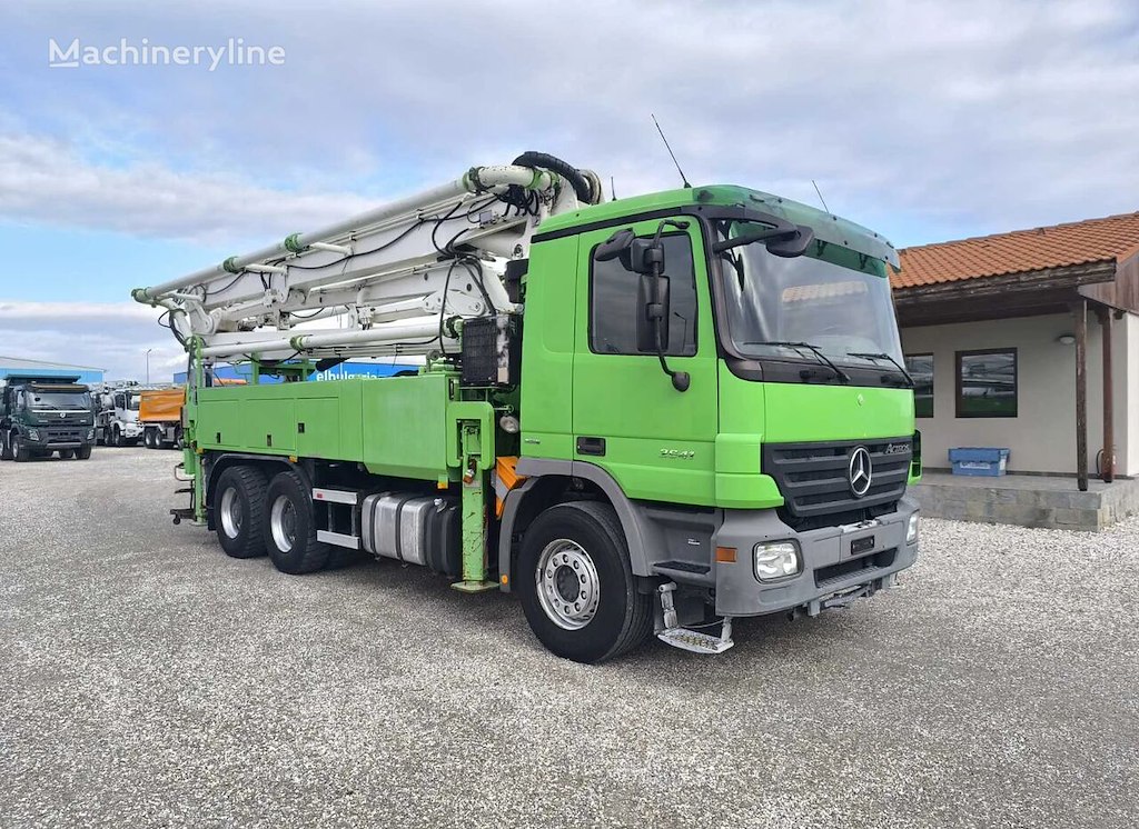 Schwing S34 X-P na šasiji Mercedes-Benz ACTROS 2641 pumpa za beton