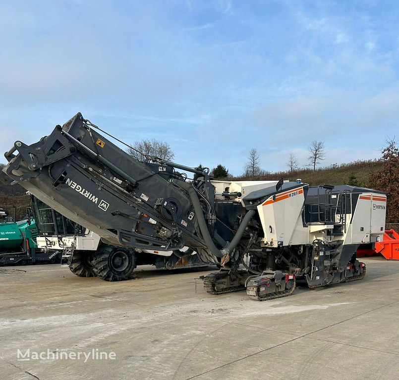 Wirtgen W 210 FI glodalica za asfalt