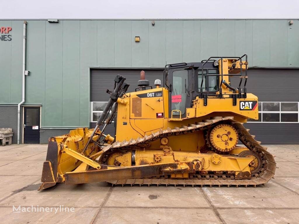 Caterpillar D6T LGP buldožer