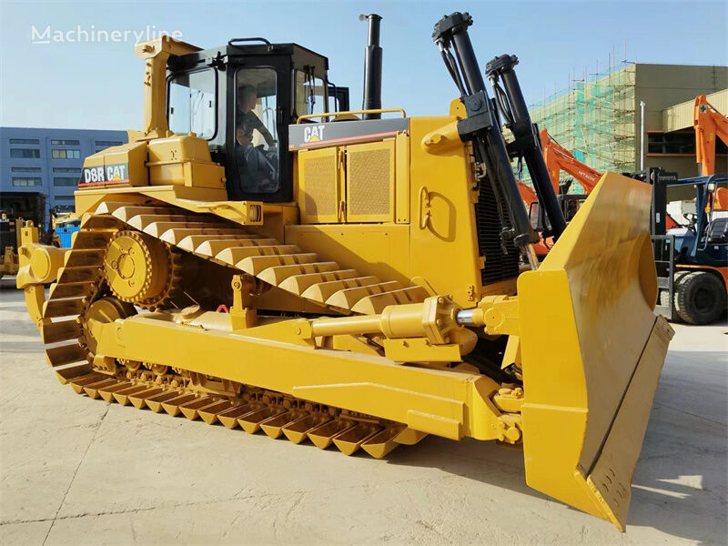 Caterpillar D8R buldožer