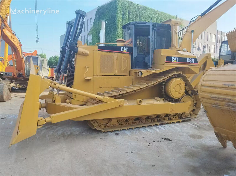 Caterpillar D8R buldožer