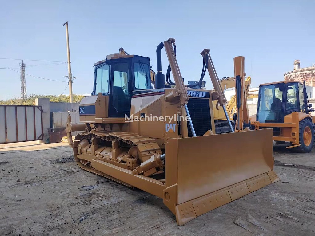 Caterpillar D6G buldožer