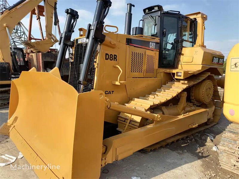 Caterpillar D8R buldožer