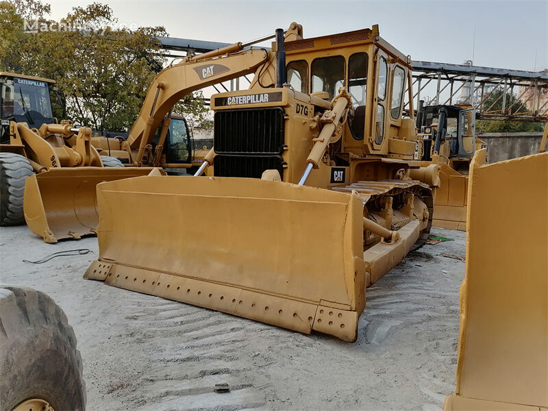 Caterpillar D6G buldožer