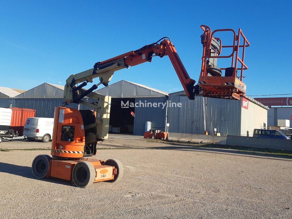 JLG E300AJP hidraulična zglobna platforma