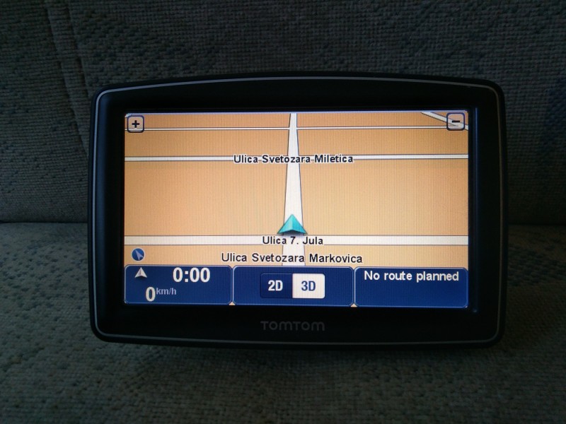 gps tom tom xxl 5 inča novije mape kompletna