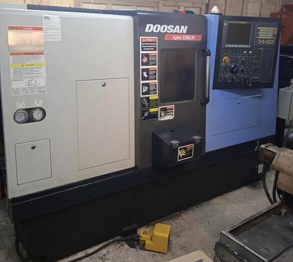 Doosan Lynx 220 LM strug za metal