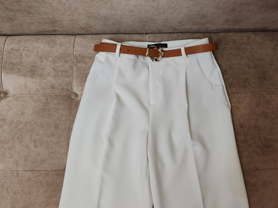 ZARA bele pantalone