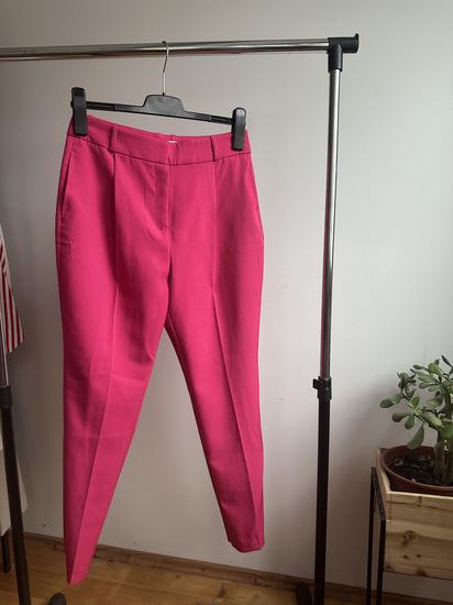 RESERVED Ciklama NOVE pantalone M 38