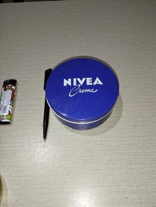 Limena kutijica Nivea