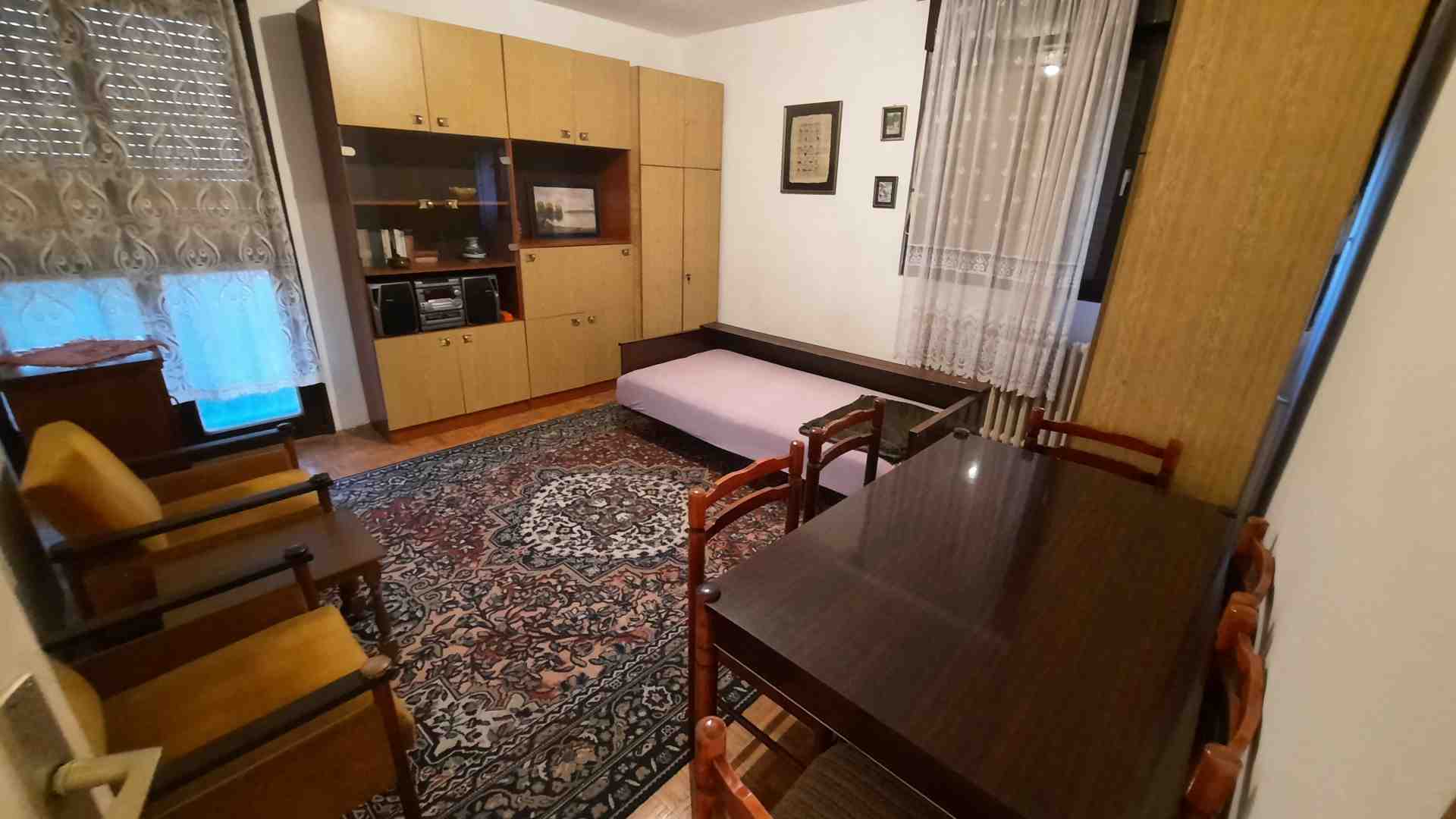 Zemun,Zadrugarska,2.0,namešten ID#14895 400 €