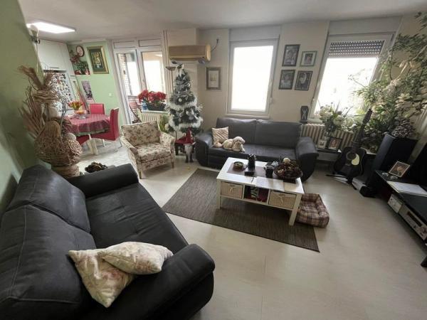 Trosoban stan na prodaju, 85m2, 196.270€