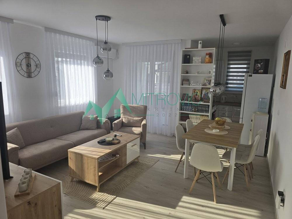 Troiposoban stan na prodaju, 88m2, 172.220€