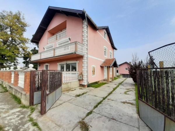 Kuća na prodaju, 460m2, 128.750€