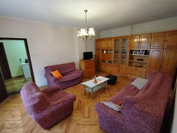 Kuća na prodaju, 213m2, 265.230€