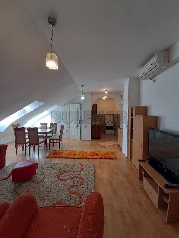 Jednosoban stan, 50 m2, Centar, Strahinjića Bana ID: i-02868