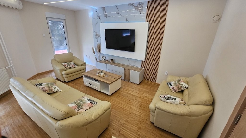 NOVI SAD - PODBARA - 74. 00 m2