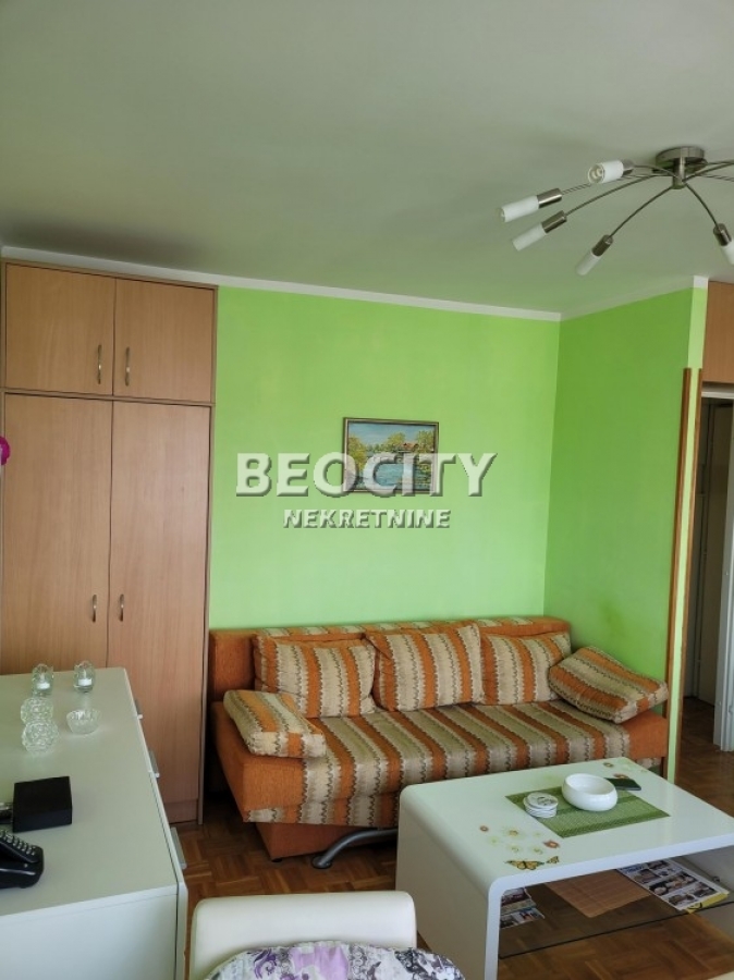 Novi Sad, Liman 3, Šekspirova, 1. 0, 30m2, 300EUR